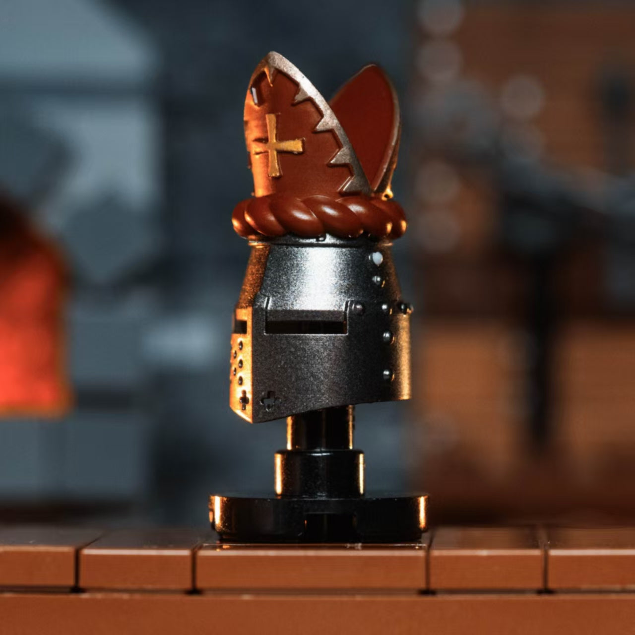 Crest - Bishops helmet (for use with a great helmet) 基督盔帽 – Forgebrick